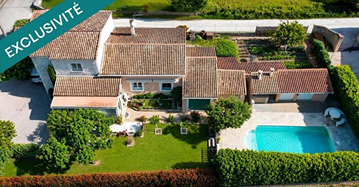 Maison 6 pièces à vendre à Sauveterre