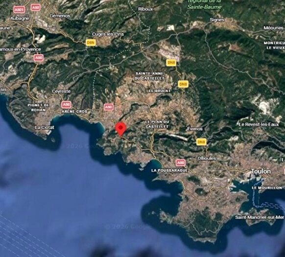 Maison 8 pièces à Saint-Cyr-sur-Mer, Les Cartelliers, à vendre