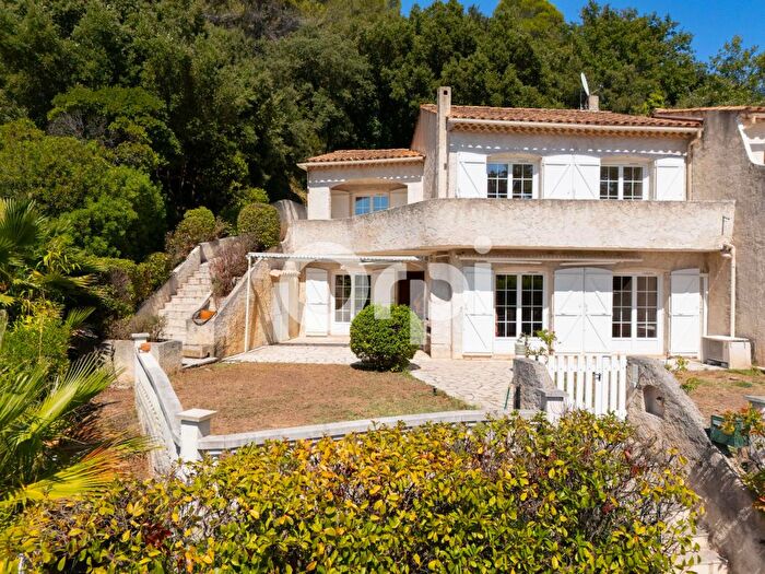 Maison à vendre - Mandelieu-la-Napoule, Minelle - 4 pièces - 3 chambres