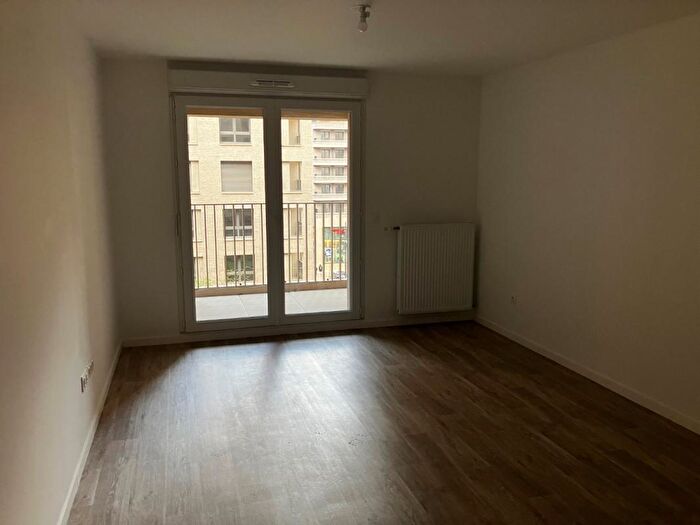 Appartement à louer - Bobigny, Centre-ville - 3 pièces - 2 chambres