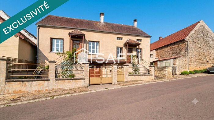 Saint-André-en-Terre-Plaine : Maison 5 pièces à vendre