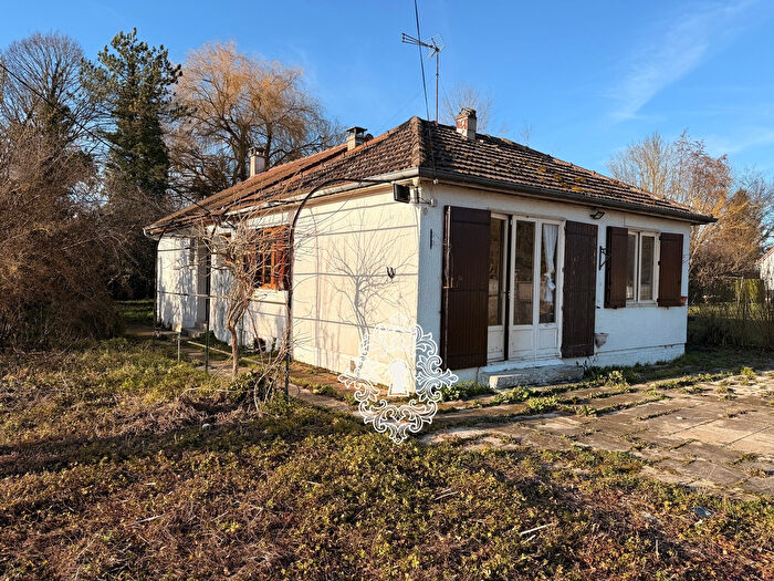 Maison à vendre - Bray-sur-Seine - 5 pièces - 3 chambres