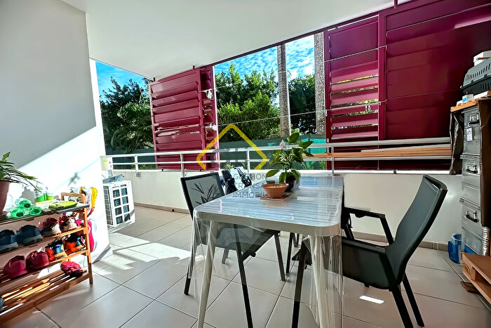 Saint-Denis, Petite-Ile, Bas de la Rivière - Appartement 2 pièces à vendre