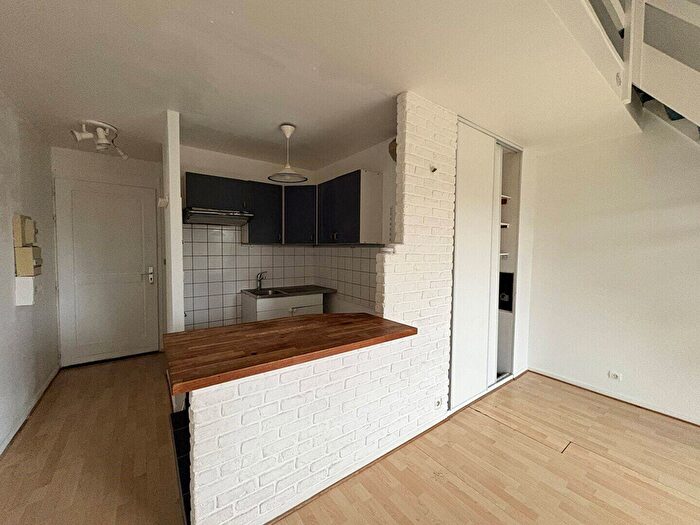 Appartement à louer - Domaine dArmainvilliers, Ozoir-la-Ferrière - 2 pièces - 1 chambre