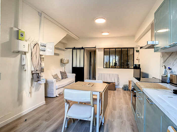 Appartement à vendre - Issy-les-Moulineaux, Les Epinettes, Le Fort, Les Hauts dIssy - 1 pièce