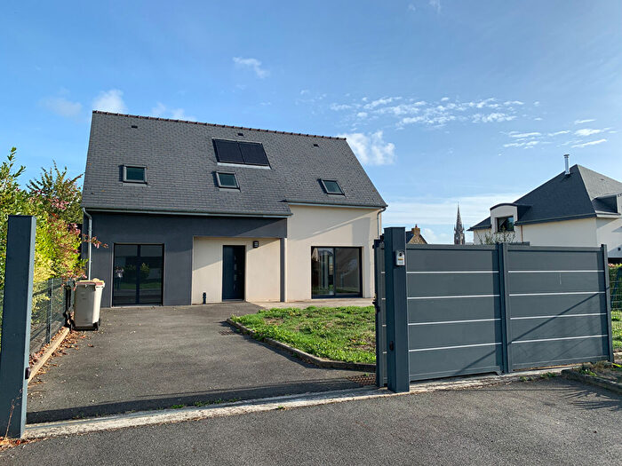 Maison 5 pièces à louer à Saint-Méloir-des-Ondes