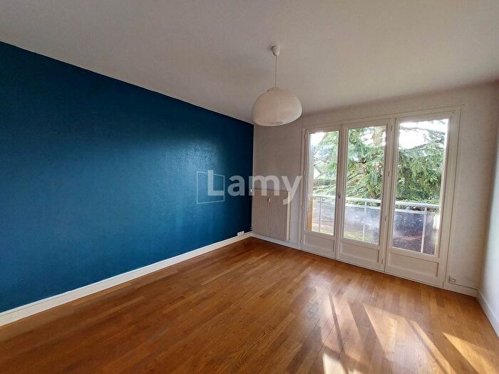 Appartement à louer - Le Bourg la Claire, Gleizé - 3 pièces - 2 chambres