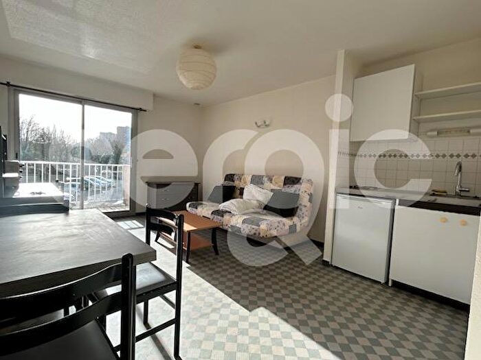 Appartement à louer - Cholet, Choletière - 1 pièce