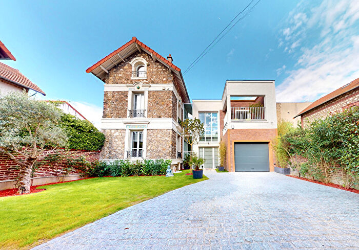 Maison à vendre - Colombes, La Petite Garenne - 7 pièces - 4 chambres