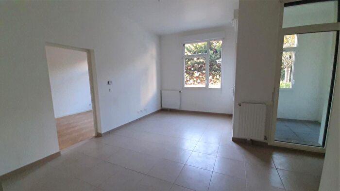 Appartement à louer - Vélizy-Villacoublay, Golf - 2 pièces - 1 chambre