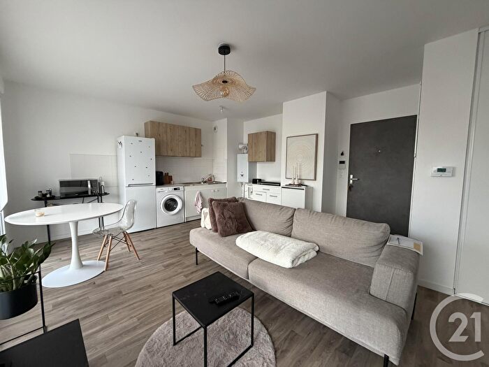 Appartement à louer - Lucé, Centre-ville - 2 pièces - 1 chambre