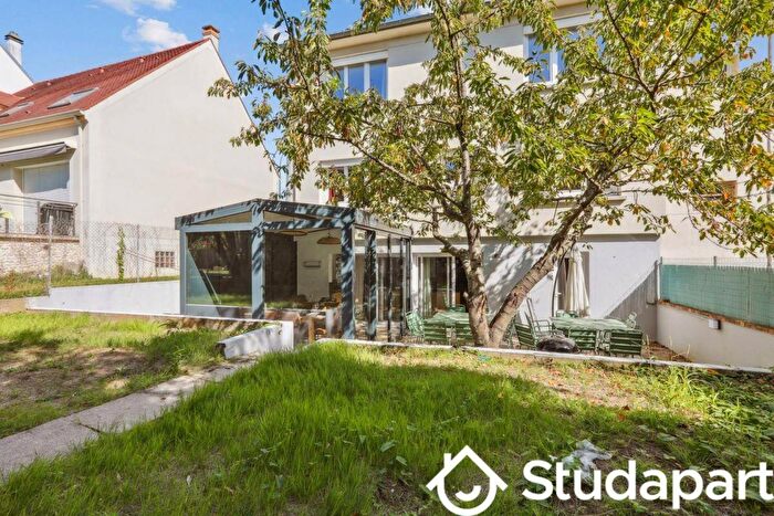 Appartement à louer - Delaune, Villejuif - 1 pièce - 4 chambres