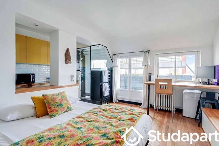 Clichy-Trinité, Paris 9ème arrondissement - Appartement 1 pièce à louer