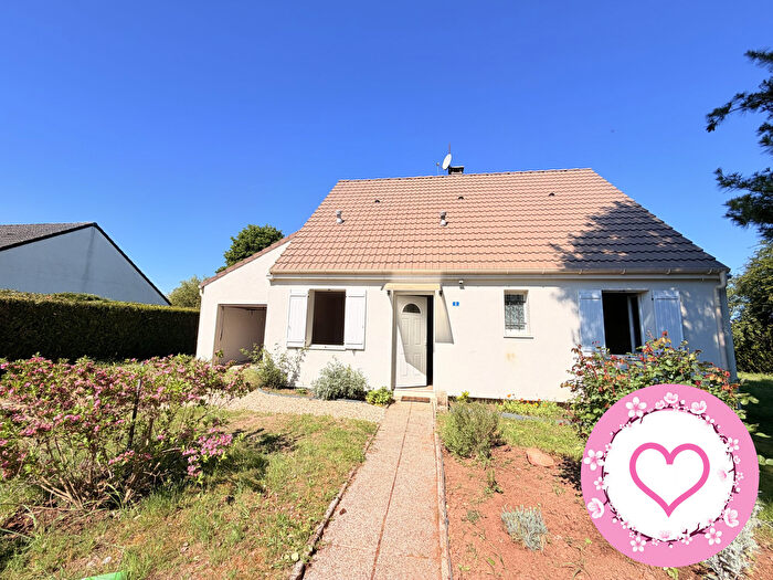 Maison 4 pièces à Guilly, à louer
