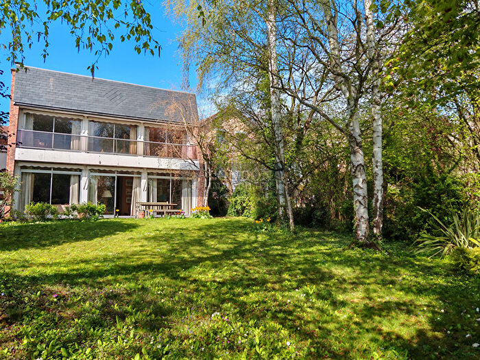 Maison à vendre - Viroflay - 8 pièces - 5 chambres