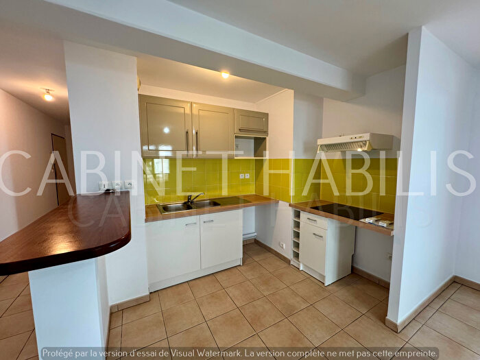 Appartement à louer - Le Tampon, Centre-ville - 3 pièces - 2 chambres