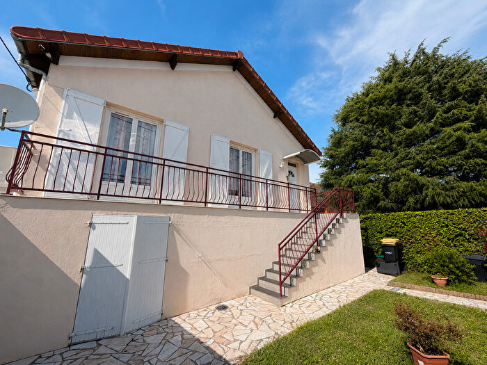 Ozoir-la-Ferrière, La Doutre : Maison 4 pièces à vendre