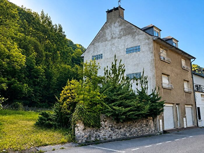 Sarrancolin - Maison 8 pièces à vendre