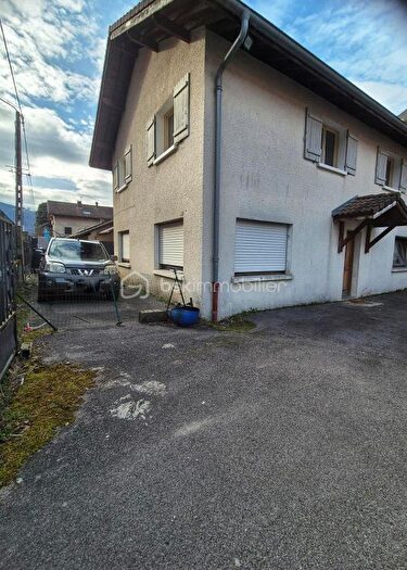 Maison à vendre - Cluses, Centre-ville - 8 pièces - 5 chambres