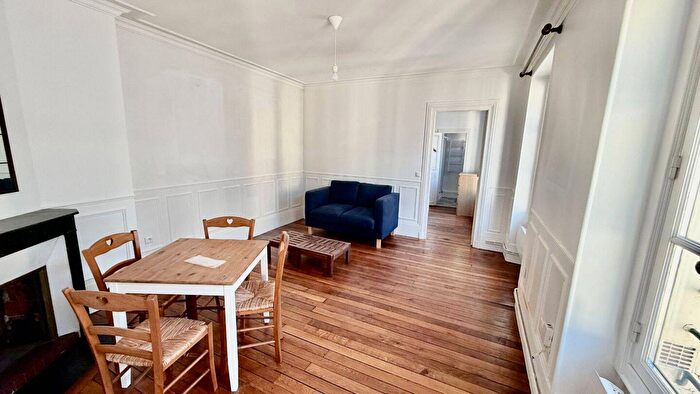 Appartement à louer - Notre Dame, Versailles - 2 pièces - 1 chambre