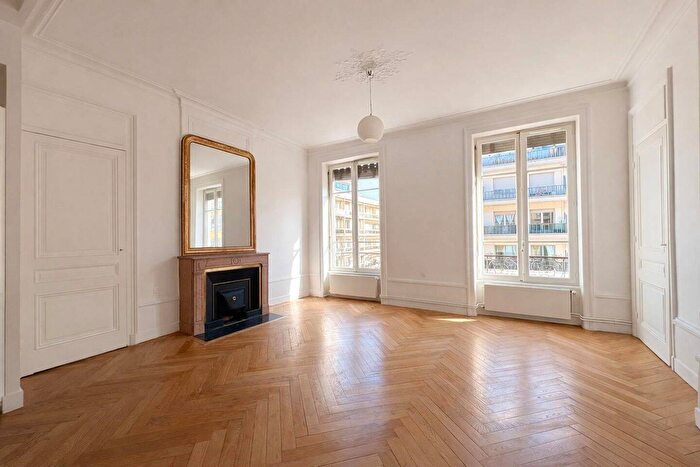 Appartement à louer - Tête dOr, Lyon ème - 4 pièces