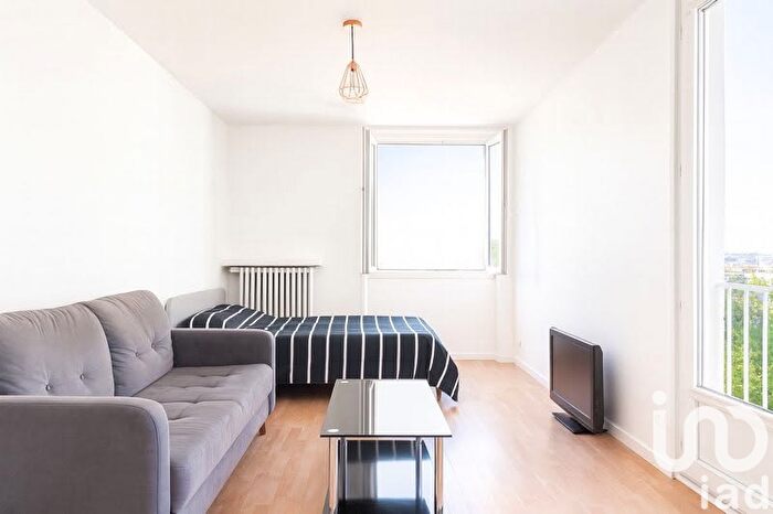 Appartement à vendre - Thiais, Clury, Victor Hugo - 1 pièce