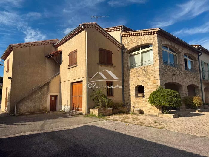 Maison 9 pièces à vendre à postalCode