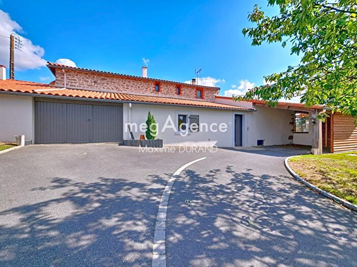 Mortagne-sur-Sèvre - Maison 8 pièces à vendre
