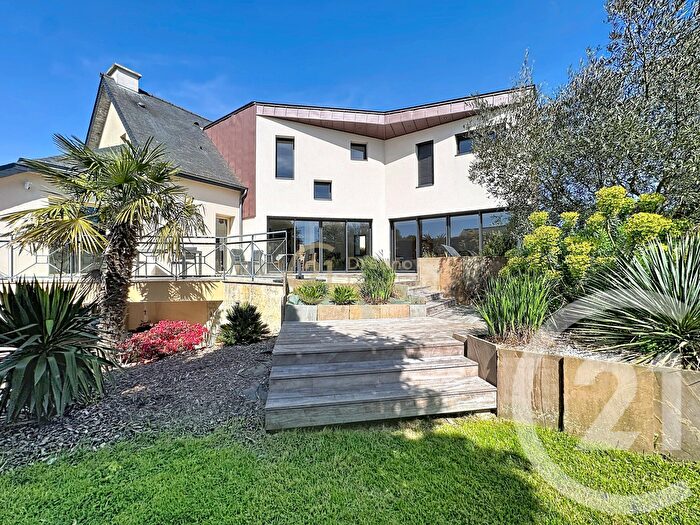 Hédé-Bazouges - Maison 8 pièces à vendre