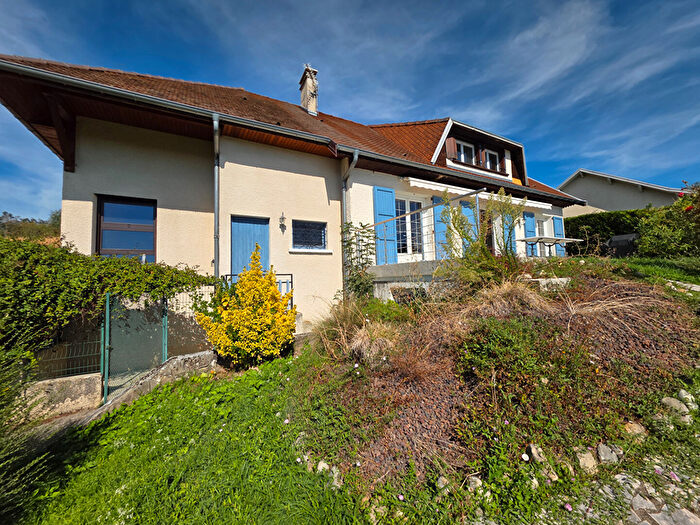 Maison 7 pièces à vendre à Saint-Genix-sur-Guiers