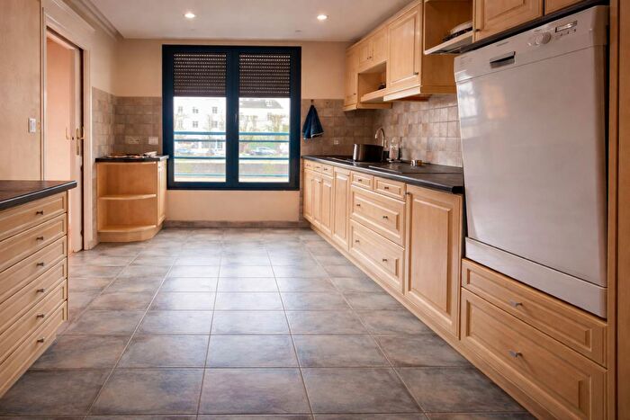 Appartement à vendre - Terrasson-Lavilledieu - 5 pièces - 3 chambres