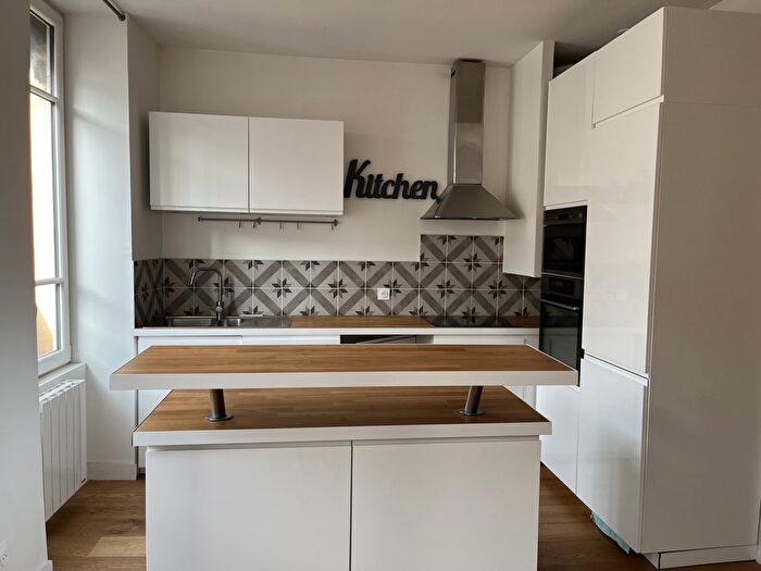 Appartement à louer - Villefranche-sur-Saône, Centre-ville - 3 pièces - 1 chambre