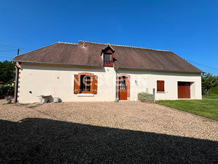 Maison 5 pièces à Gièvres, à vendre
