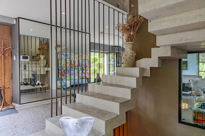 Maison 8 pièces à vendre à Eygalières