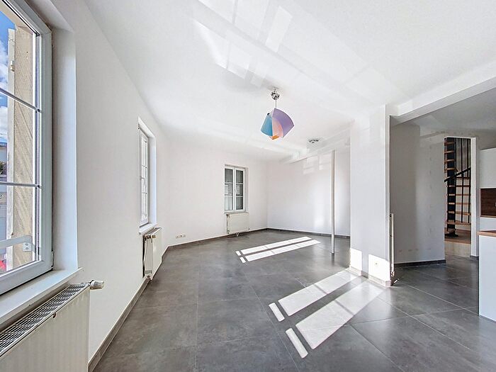 Appartement à louer - Strasbourg - 3 pièces - 2 chambres