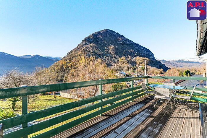 Maison à vendre - Tarascon-sur-Ariège - 8 pièces - 6 chambres