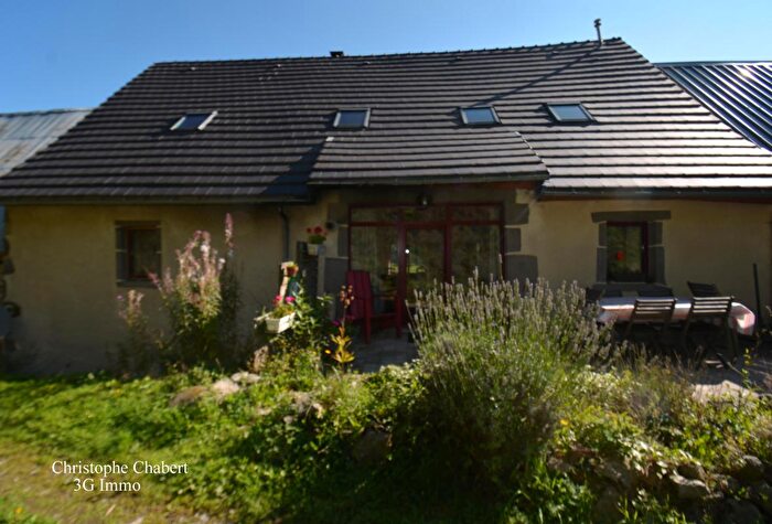Rochefort-Montagne : Maison à vendre