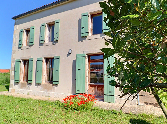 Maison 6 pièces à vendre à Chambon