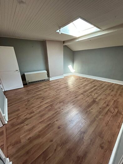 Bourgoin-Jallieu, Centre-ville, Pont Saint-Michel : Appartement 3 pièces à louer
