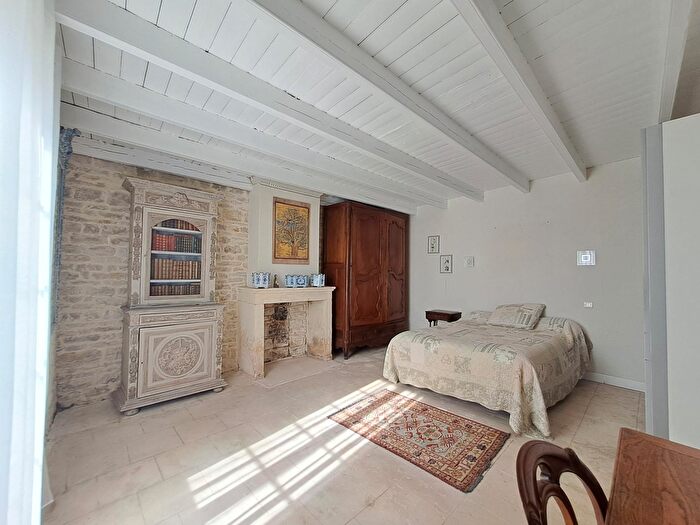 Saint-Sauveur-dAunis - Maison 5 pièces à vendre
