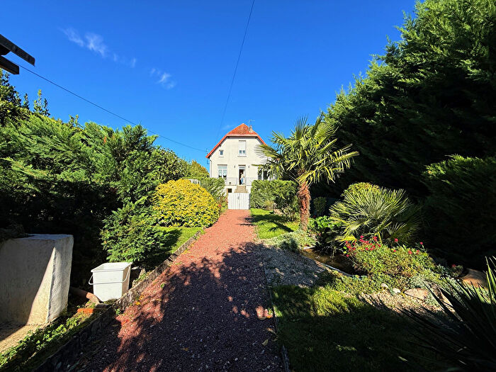 Maison à vendre - Saint-Doulchard - 6 pièces - 4 chambres