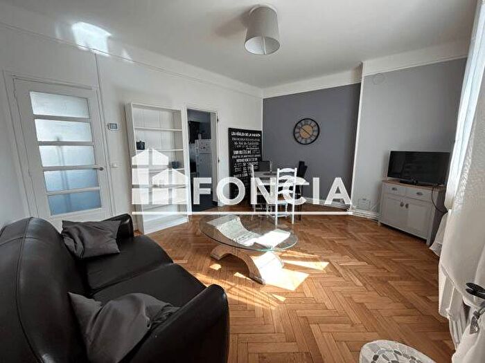 Appartement à louer - Clairmarais-Charles Arnould, Reims - 2 pièces - 1 chambre