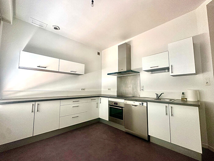 Appartement 4 pièces à louer - Brive-la-Gaillarde, Centre-ville, Pont Cardinal, Champanatier