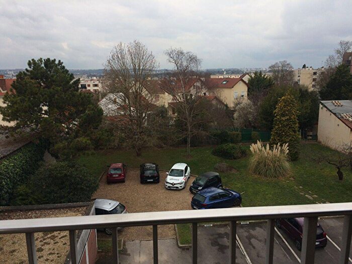 Fosse Aux Loups, Fresnes : Appartement 2 pièces à louer