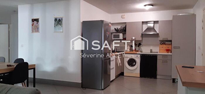 Appartement à vendre - Saint-Denis - 3 pièces - 2 chambres