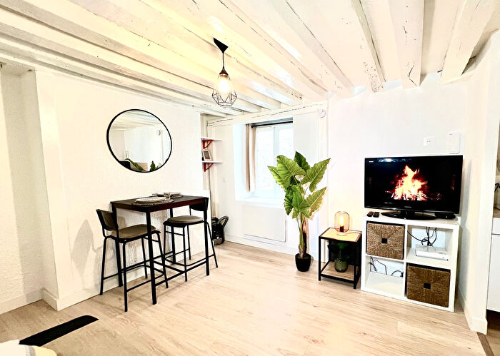 Appartement à louer - Orléans, Bourgogne, Saint-Euverte - 1 pièce