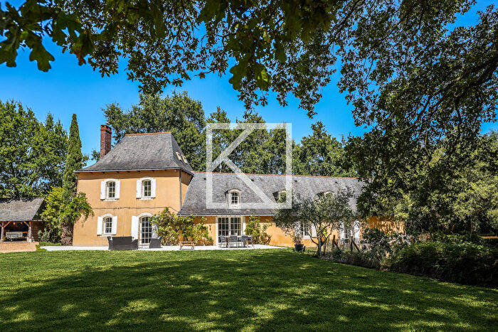 Maison 8 pièces à Chazé-sur-Argos, à vendre