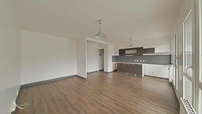 Appartement 1 pièce à Saint-Étienne, Bernay, Valfuret, à louer
