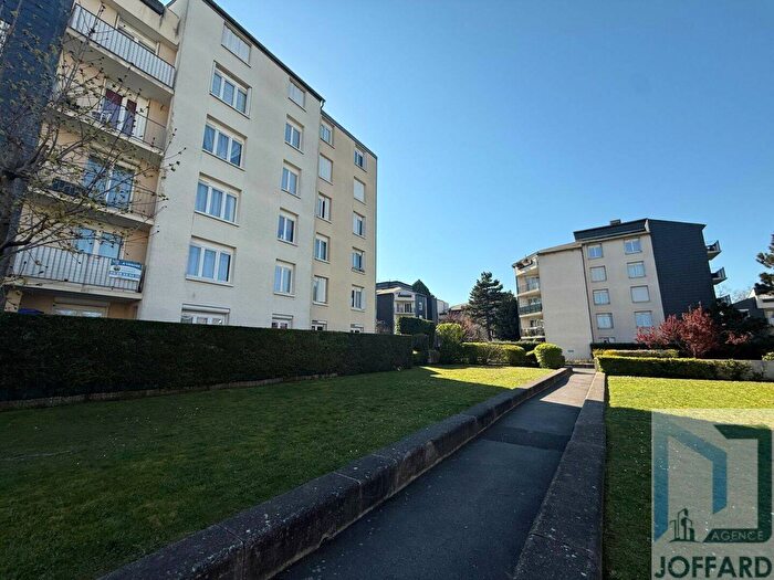 Appartement à louer - Ville Nouvelle-Centre Est, Noisiel - 2 pièces - 1 chambre