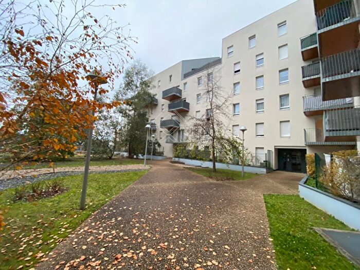 Mantes-la-Jolie, Centre-ville : Appartement 4 pièces à louer